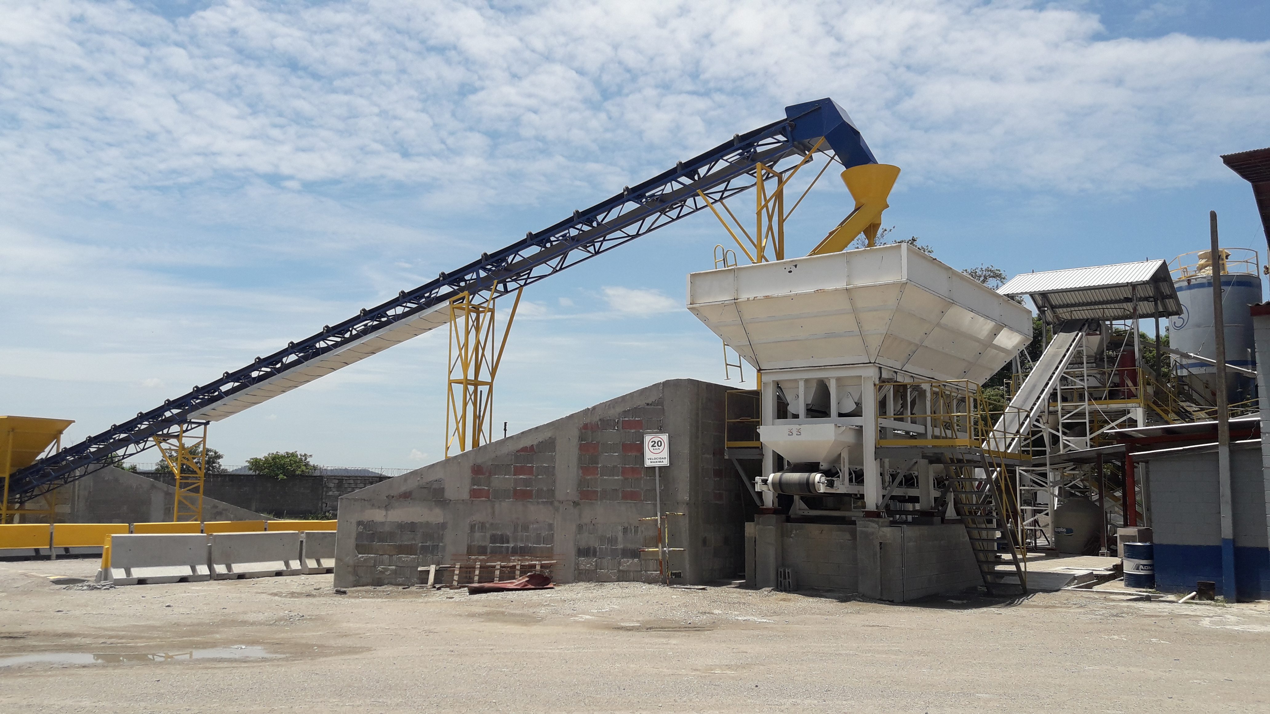 Central de Hormigón “ALOMIX” entregando Tecnología en Centroamérica | Moldex